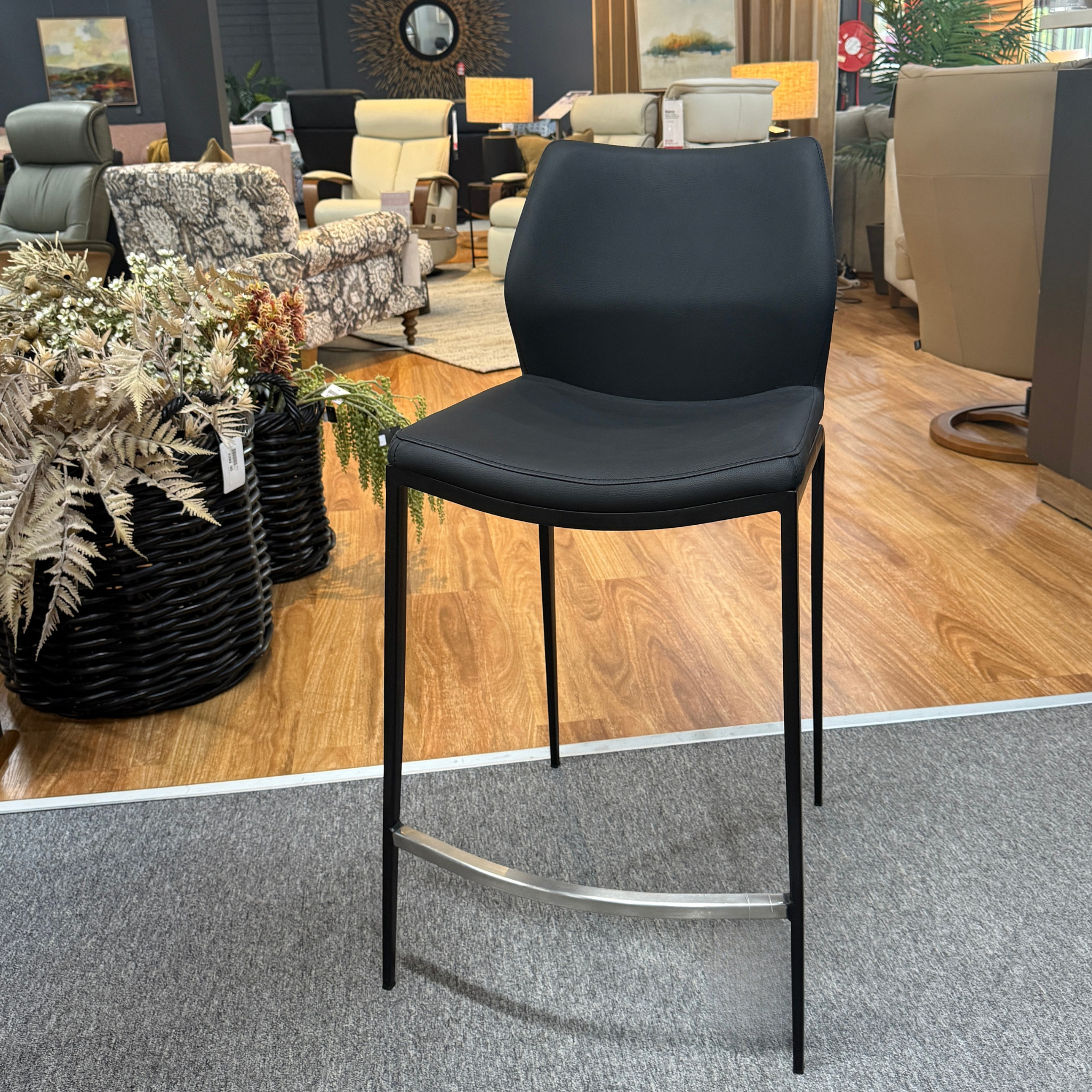 Clara Stool Ex Display – Gallus & Rea